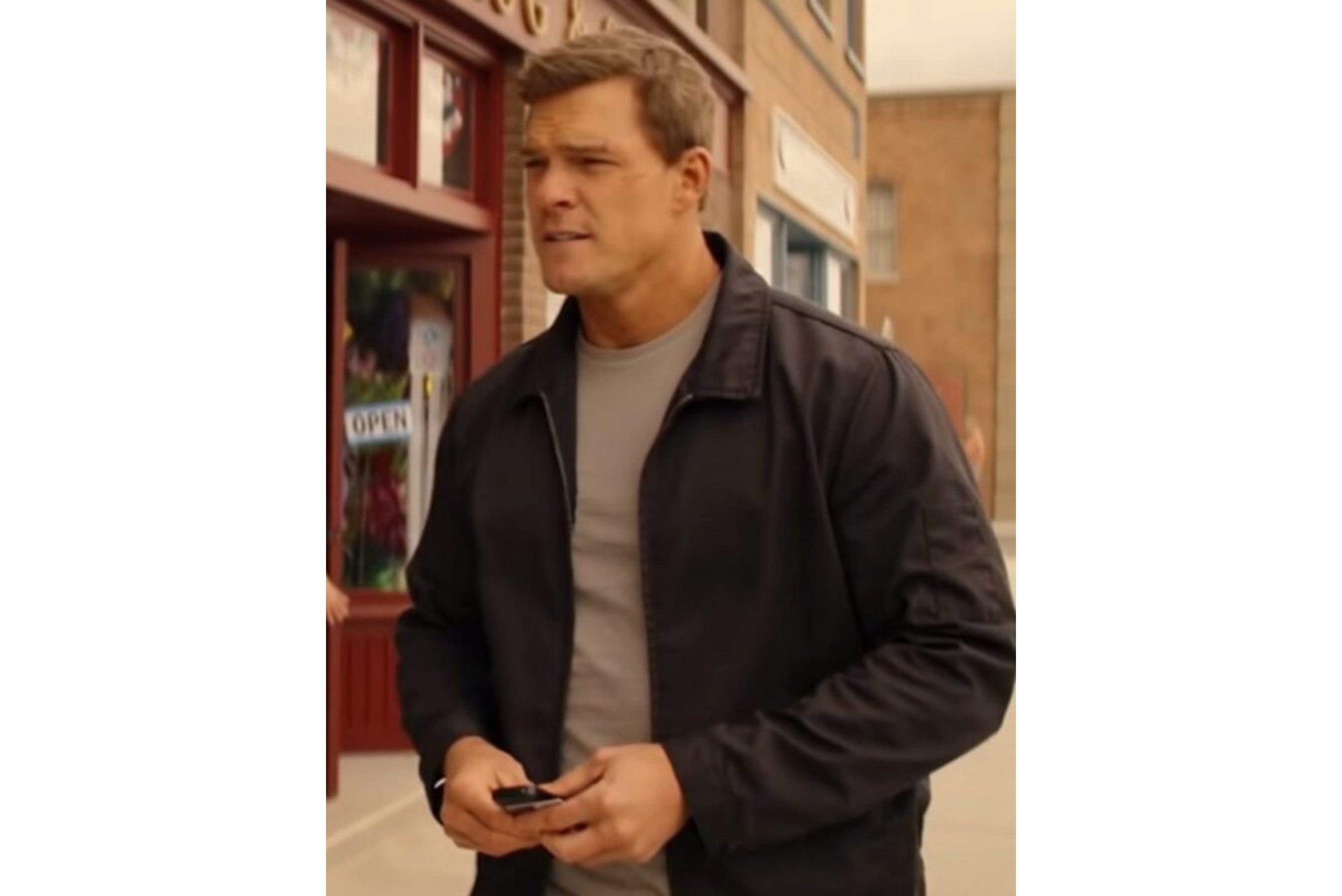 Alan Ritchson Reacher Jack Reacher Black Jacket