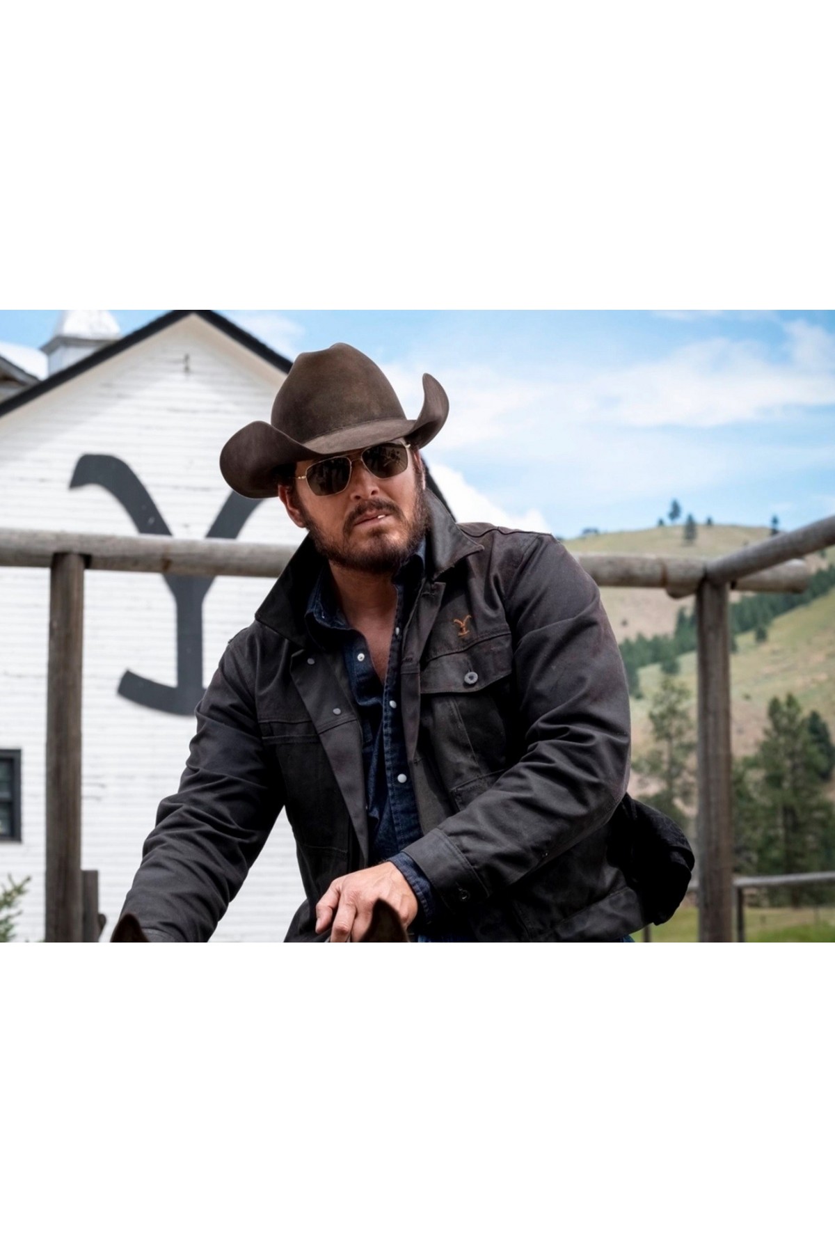 Yellowstone Season 5 Rip Wheeler Black Jacket and Hat